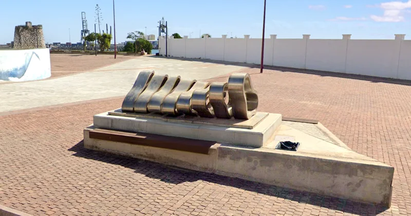 Escultura modular en acero de Itahisa Pérez Conesa | Fuerteventura en ...
